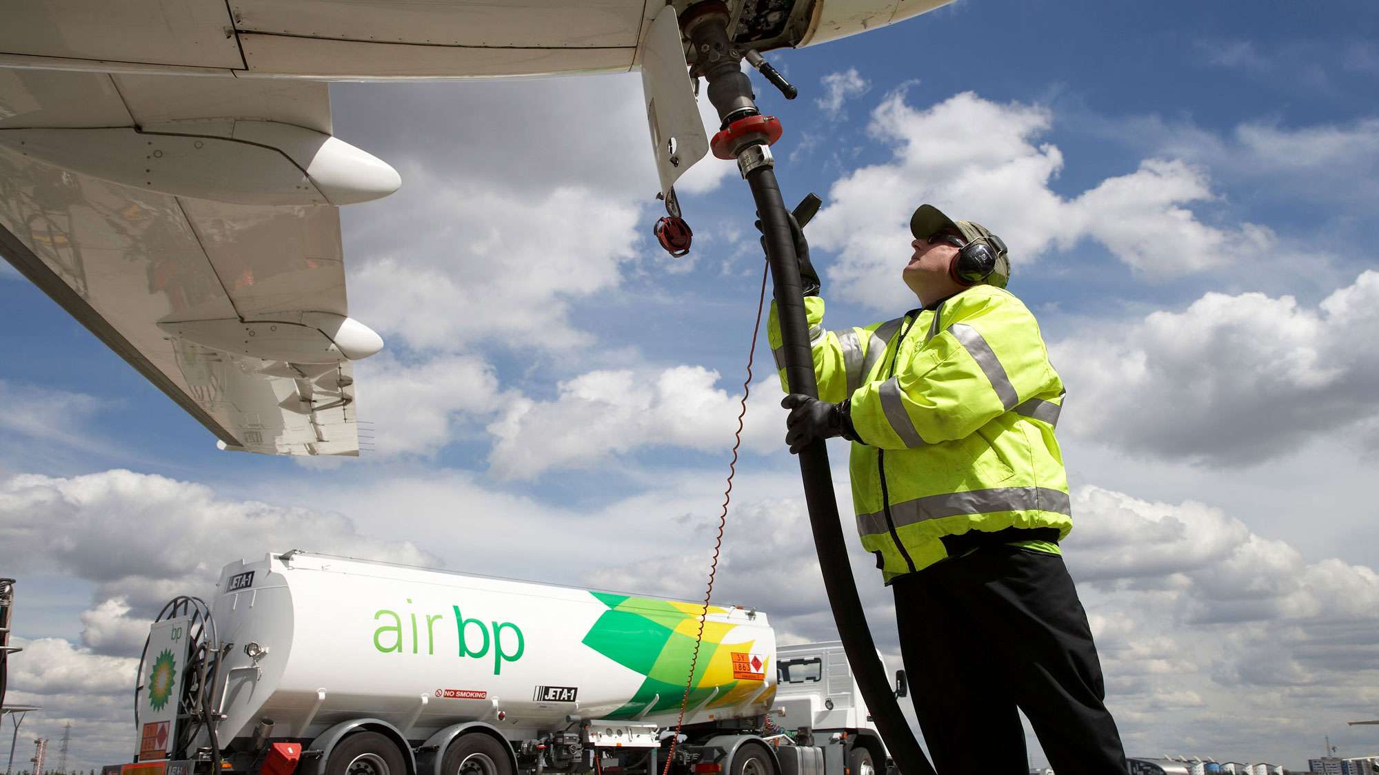 air-bp-and-neste-to-offer-increased-volume-of-sustainable-aviation